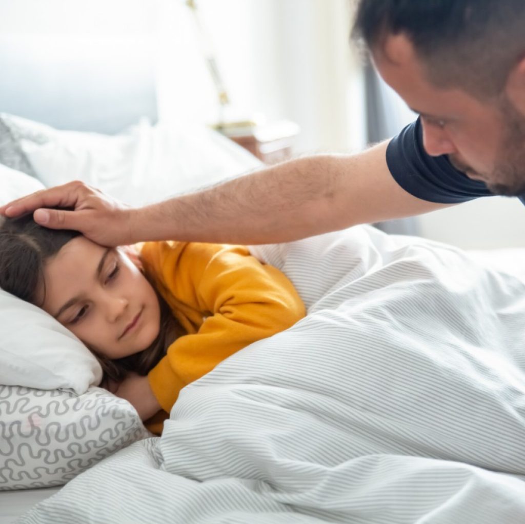 Les oreillons : symptômes et diagnostic - Helsana